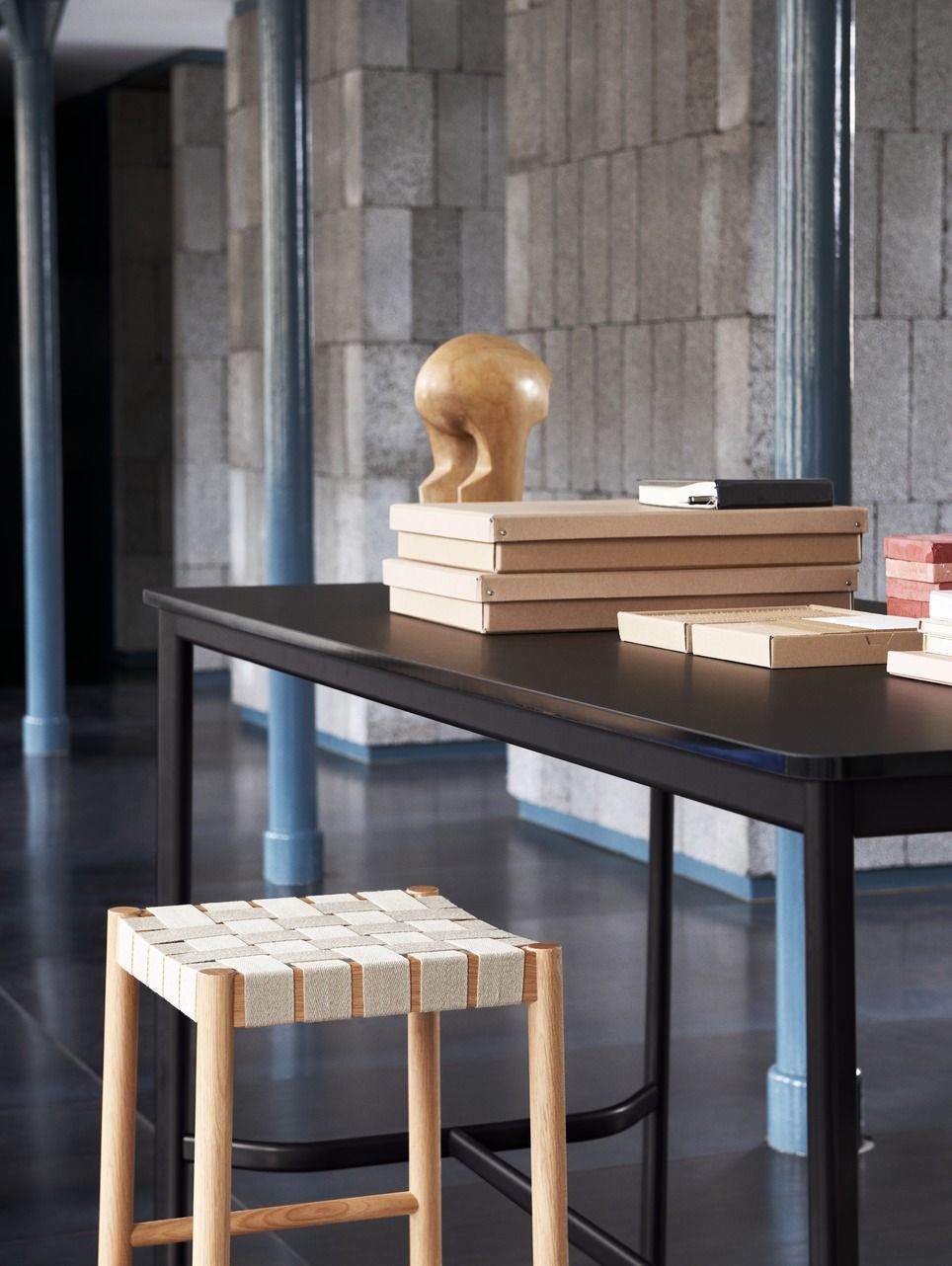 &Tradition Drip Bar Table HW64 190x80 cm - Black/Black Fenix Nano ...