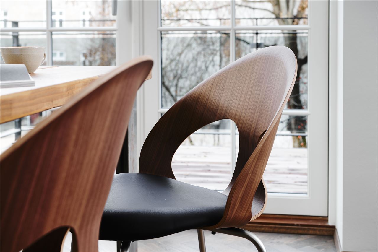 Vermund VL1100 Spisebordsstol - Olieret Valnød/Sort Re-Wool