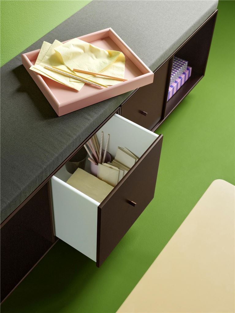 Montana QS Rest III Bænk 208,2x35,4x38 cm inkl. Sokkel 7 cm - Truffle