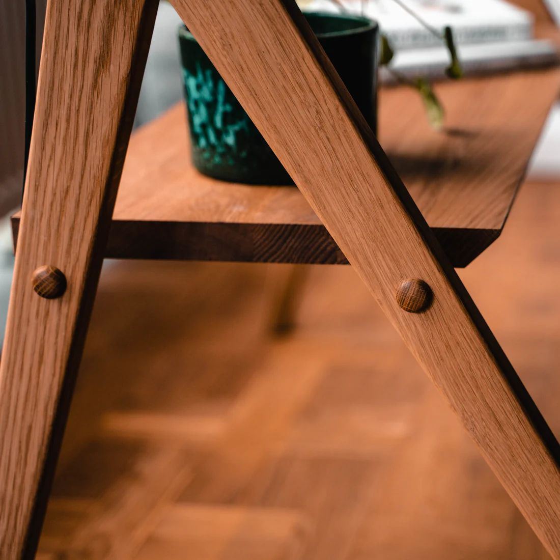 Kristian Juul Hylde Til KAYA TV-Stander - Eg